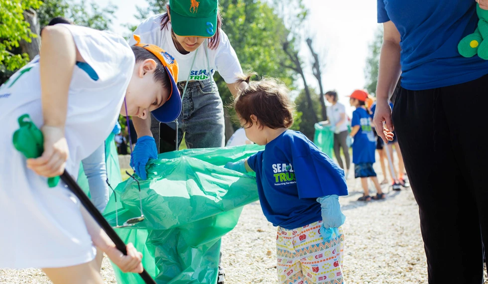 Merlin Entertainments And SEA LIFE TRUST Encourage Support To Tackle ...